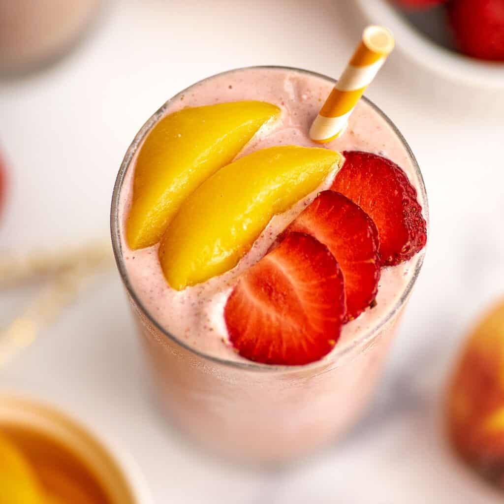 Strawberry Peach Smoothie Without Yogurt - Bites of Wellness