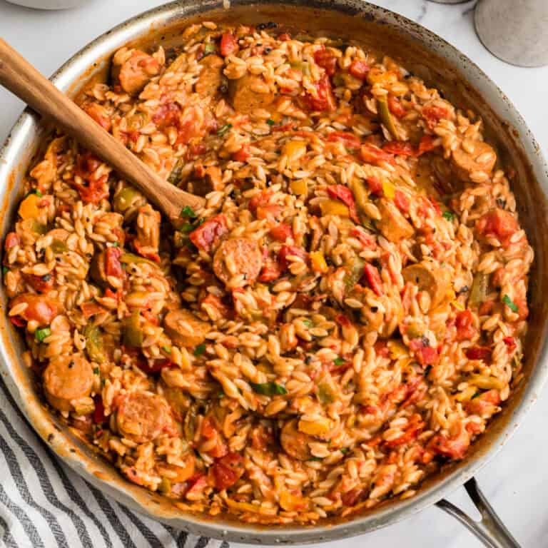Spicy Cajun Chicken Sausage Orzo Recipe (20 Minutes)